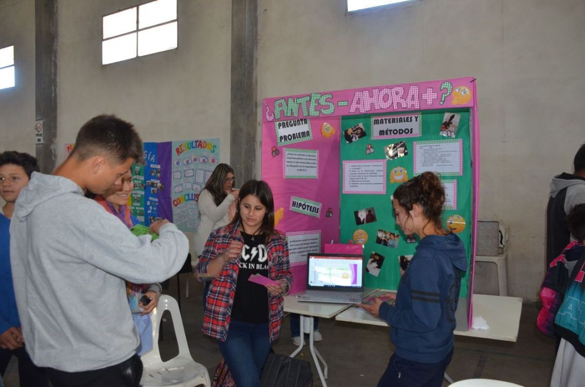 Se realizó la exposición de alumnos de Escuelas Secundarias | El Orden ...
